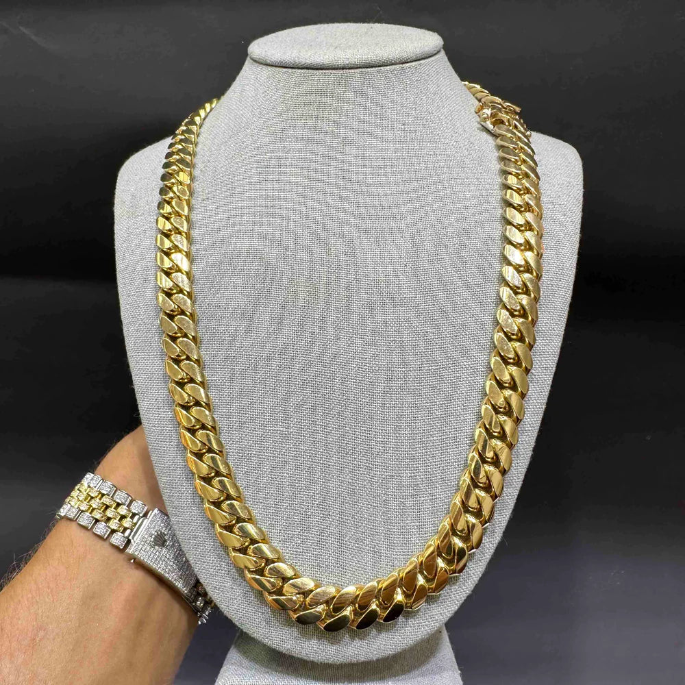Discover Elegance with Gold Necklaces for Men at RDP Jewelry