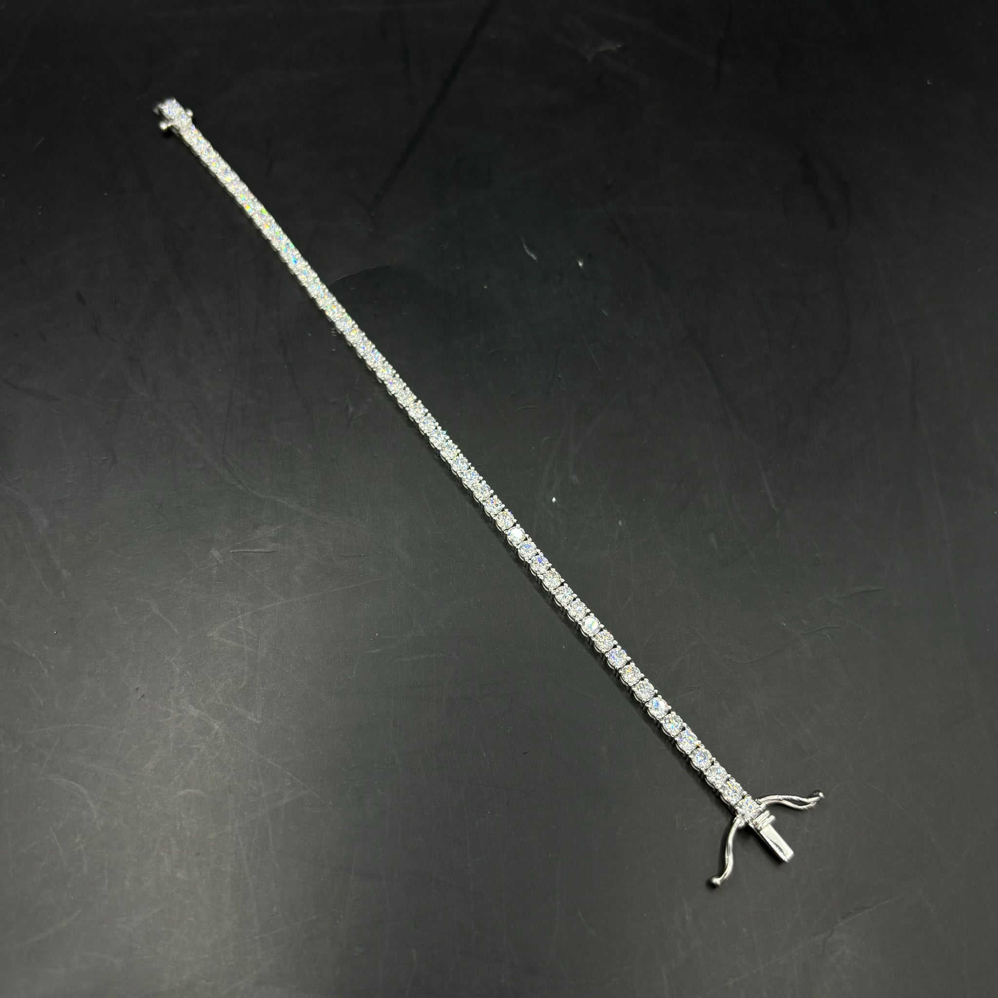 What Makes 14K CVD VVS Bust Down Lab Bracelets So Special?