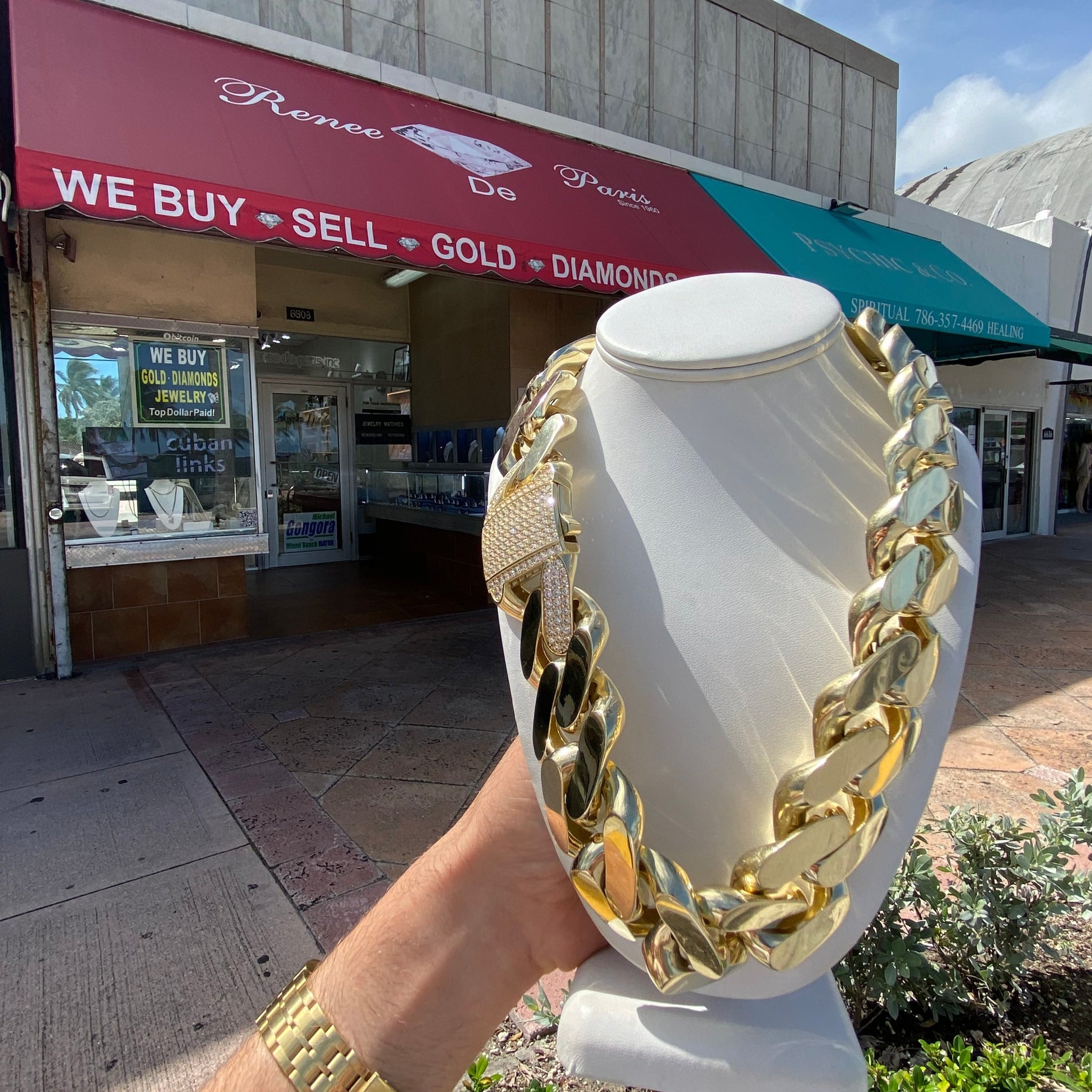 HUGE MONSTER MONACO GOLD CHAIN 50MM